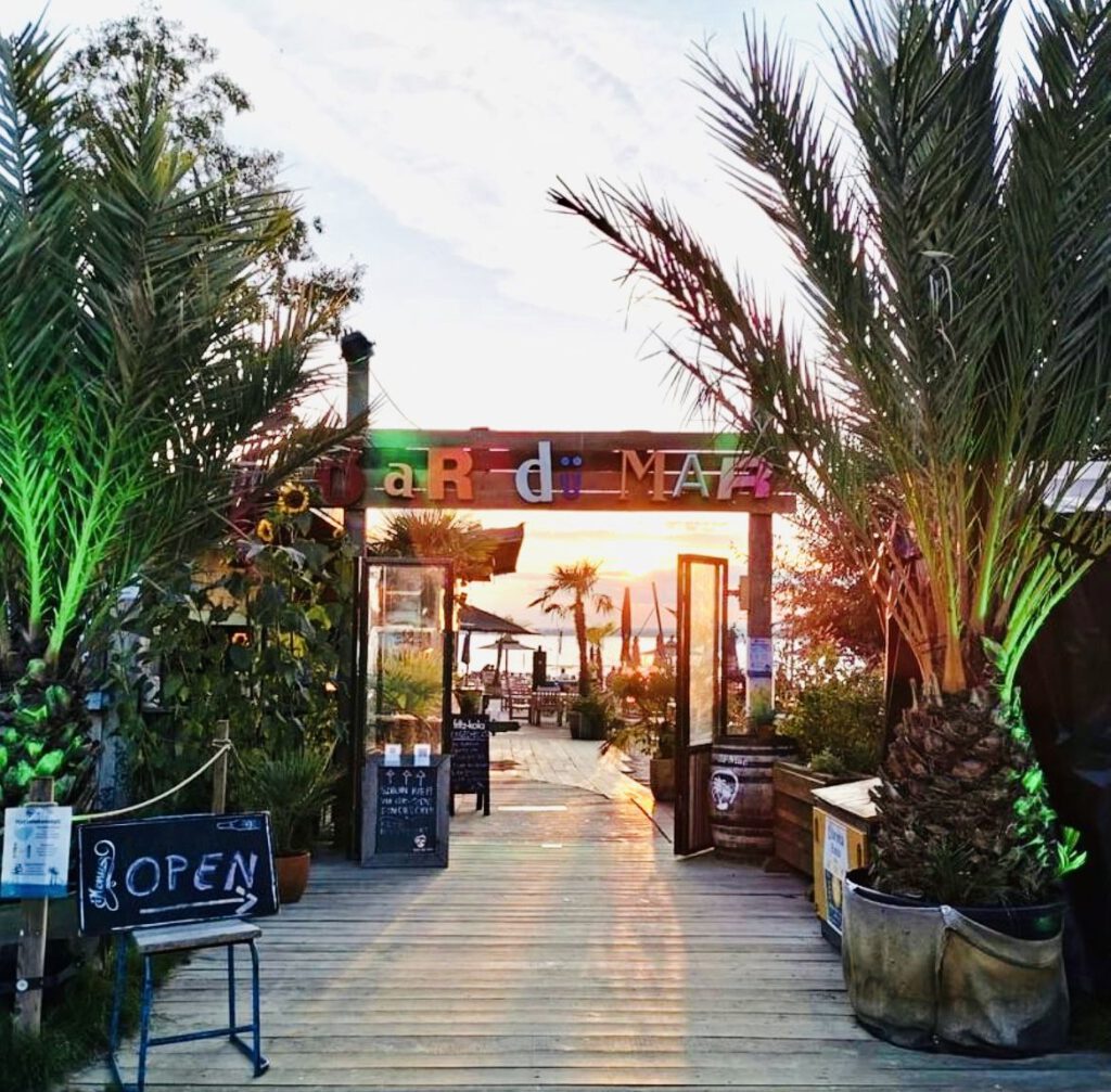 Bar dü Mar. Die Beach Bar am Dümmersee. Kult seit 2004.
